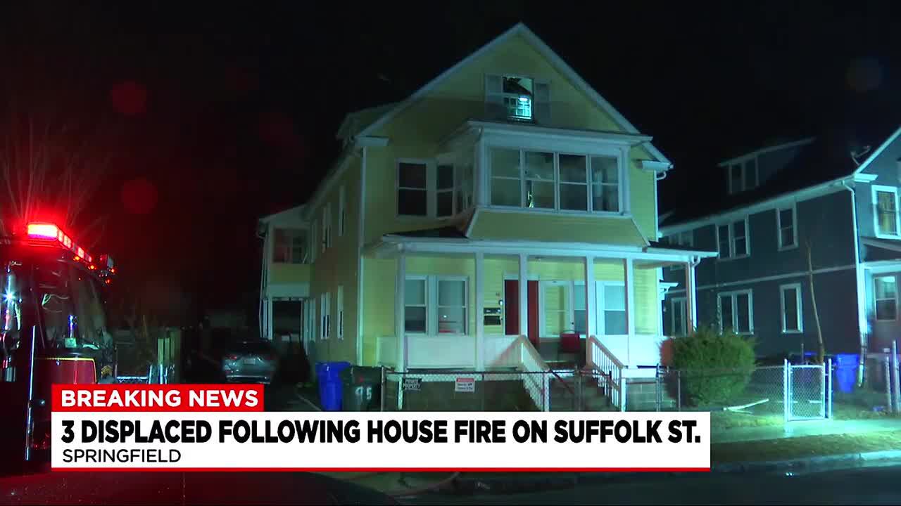 3 people displaced following Springfield house fire