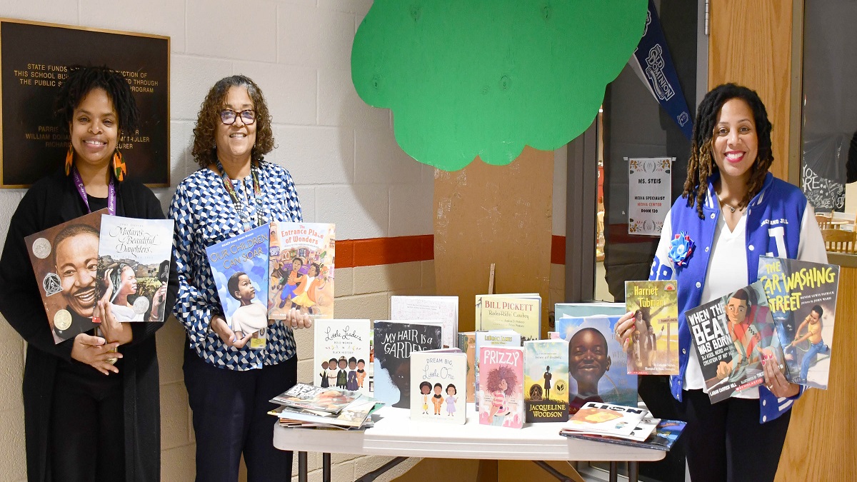 Jack and Jill Chapter Donates Books to J.P. Ryon School