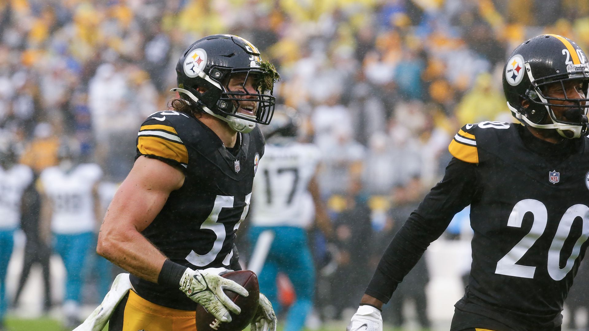 Steelers, LB Cole Holcomb agree to revised contract