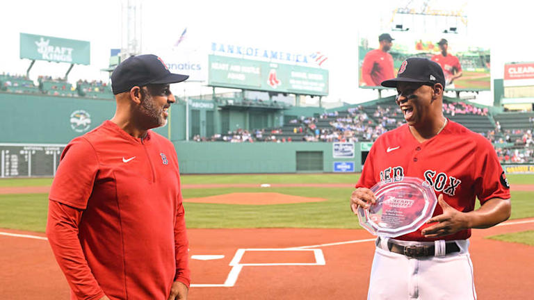 Alex Cora politely reminds Rafael Devers that Alex Bregman is Red Sox third baseman