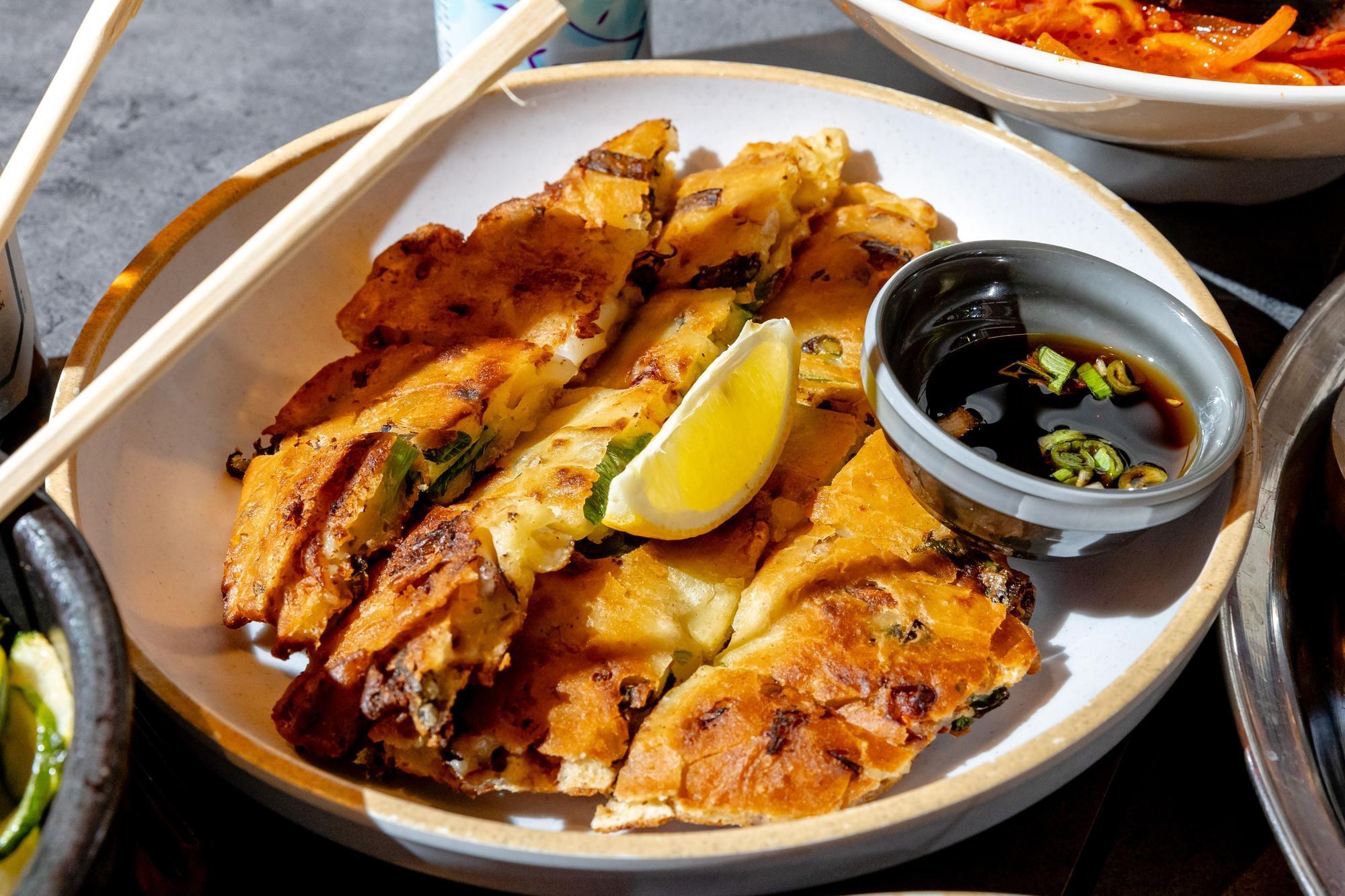 Brand new South Korean restaurant CheeMc presents its delicious seafood ...