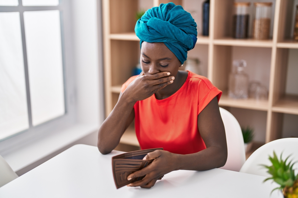 15 Reasons Middle Class People Feel Broke Even When They’re Not