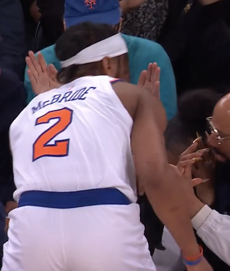 Jennifer Hudson Was Hit In The Face While Sitting Courtside At A Knicks ...