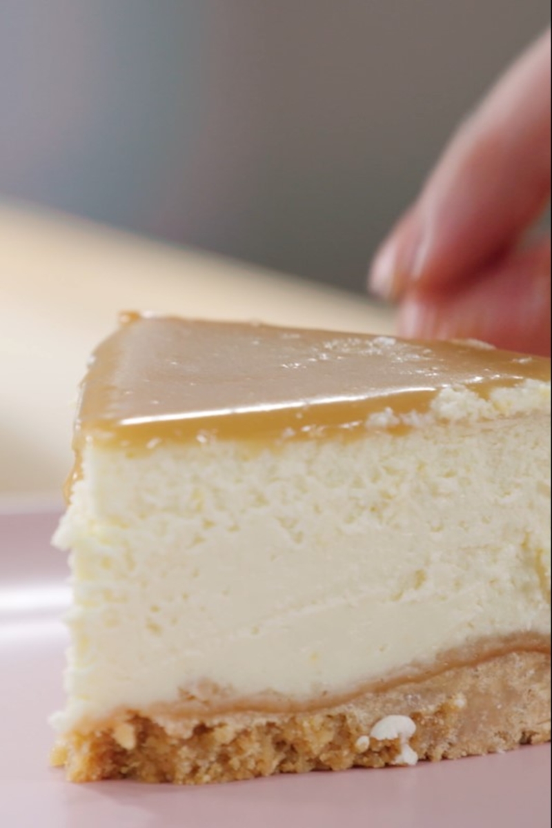 Receita de Cheesecake de caramelo salgado decadente