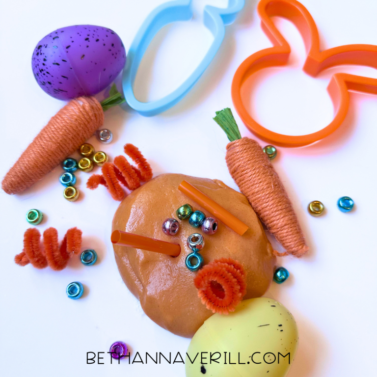 Easter Playdough Tray Idea