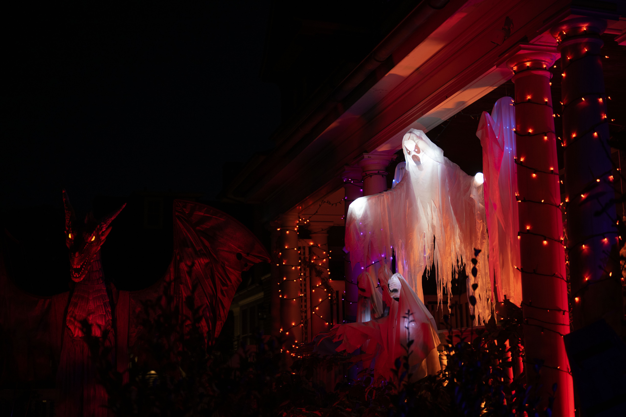 Why people see ghosts, explained