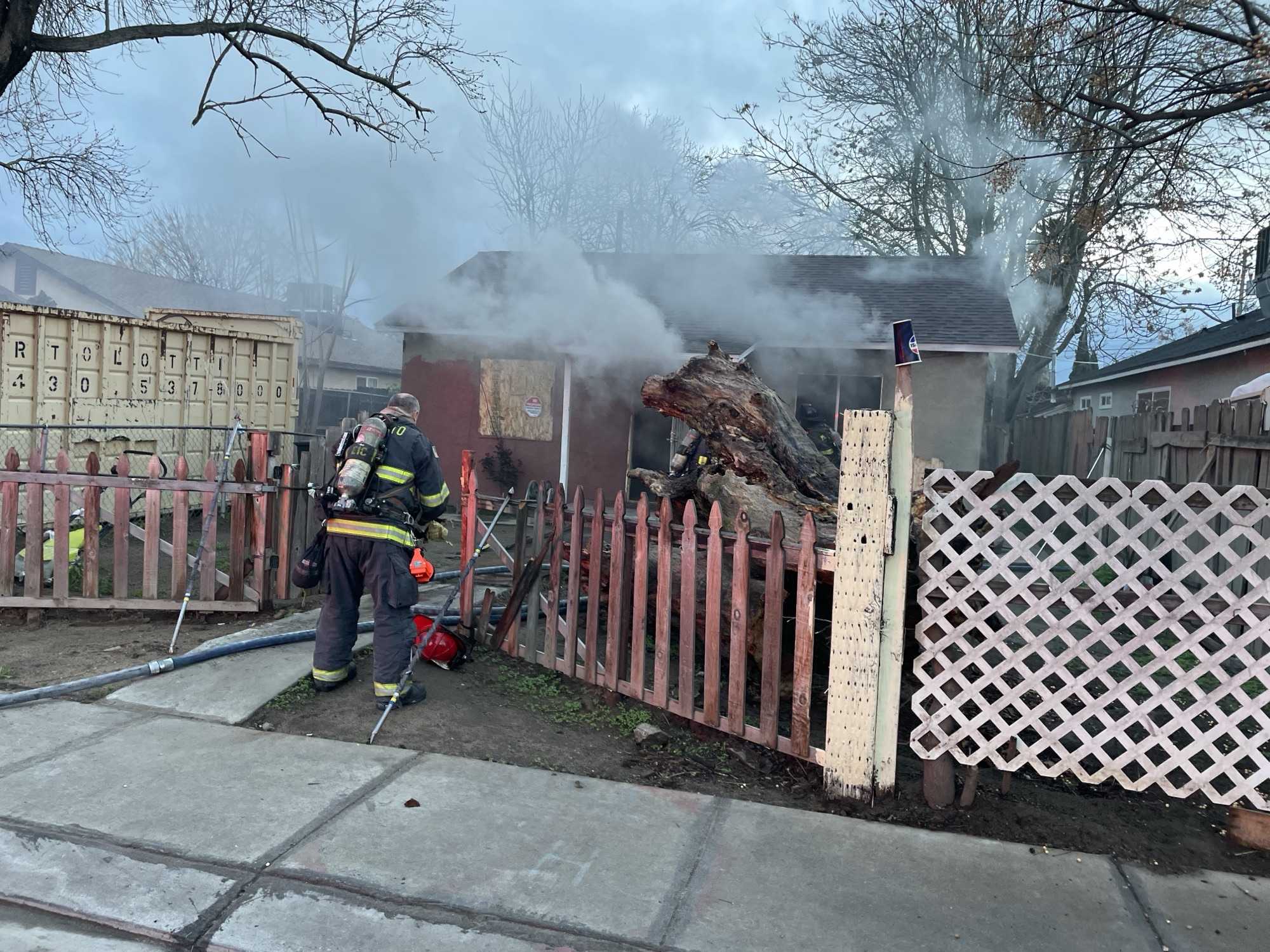 Modesto house fire extinguished on ﻿﻿Santa Fe Avenue