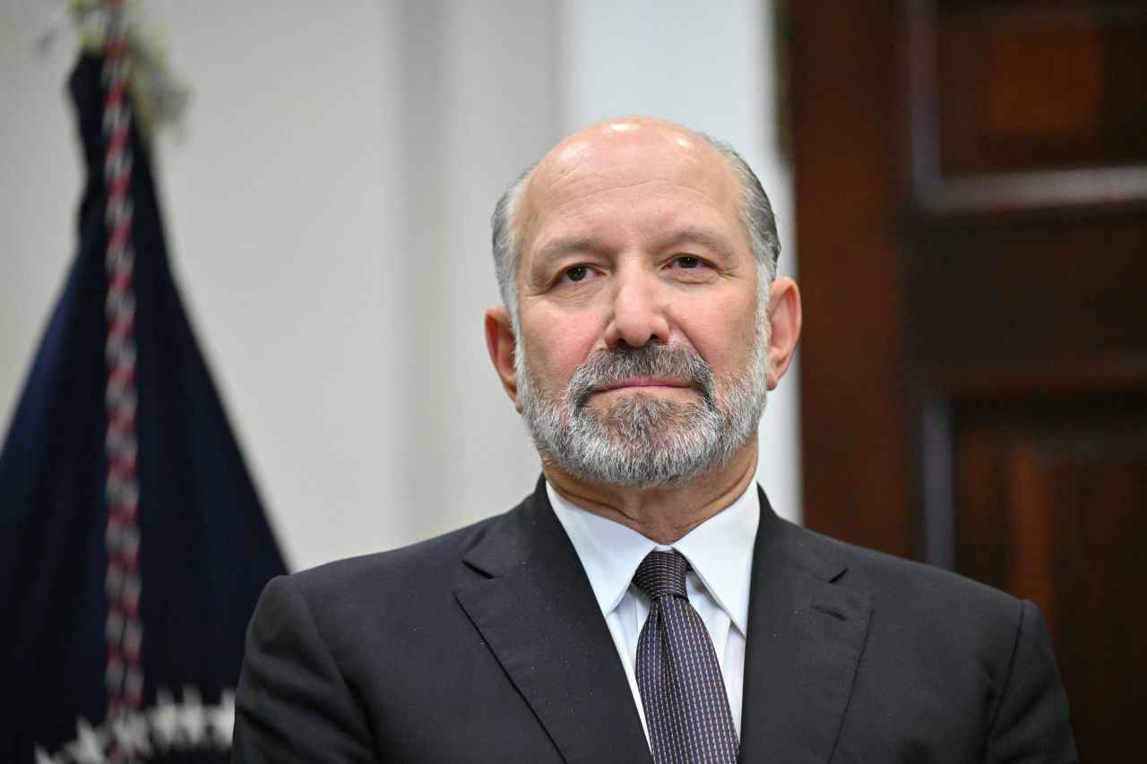 Trump Delays Tariffs on Some Mexican, Canadian Goods