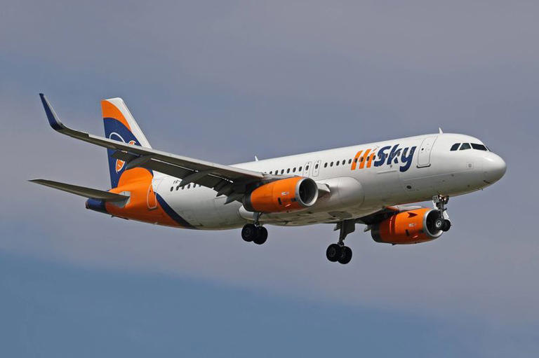 Horror as plane engine explodes and bursts into fireball just minutes ...