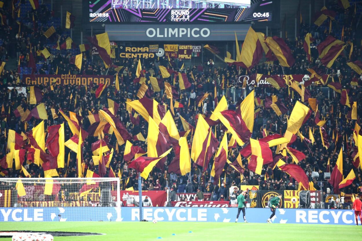 Roma-Genoa, il tributo della Curva Sud per un tifoso scomparso (foto)