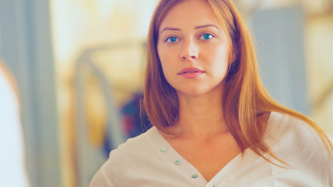 11 Behaviors Of An Adult Who Was Raised By An Emotionally Distant Mom