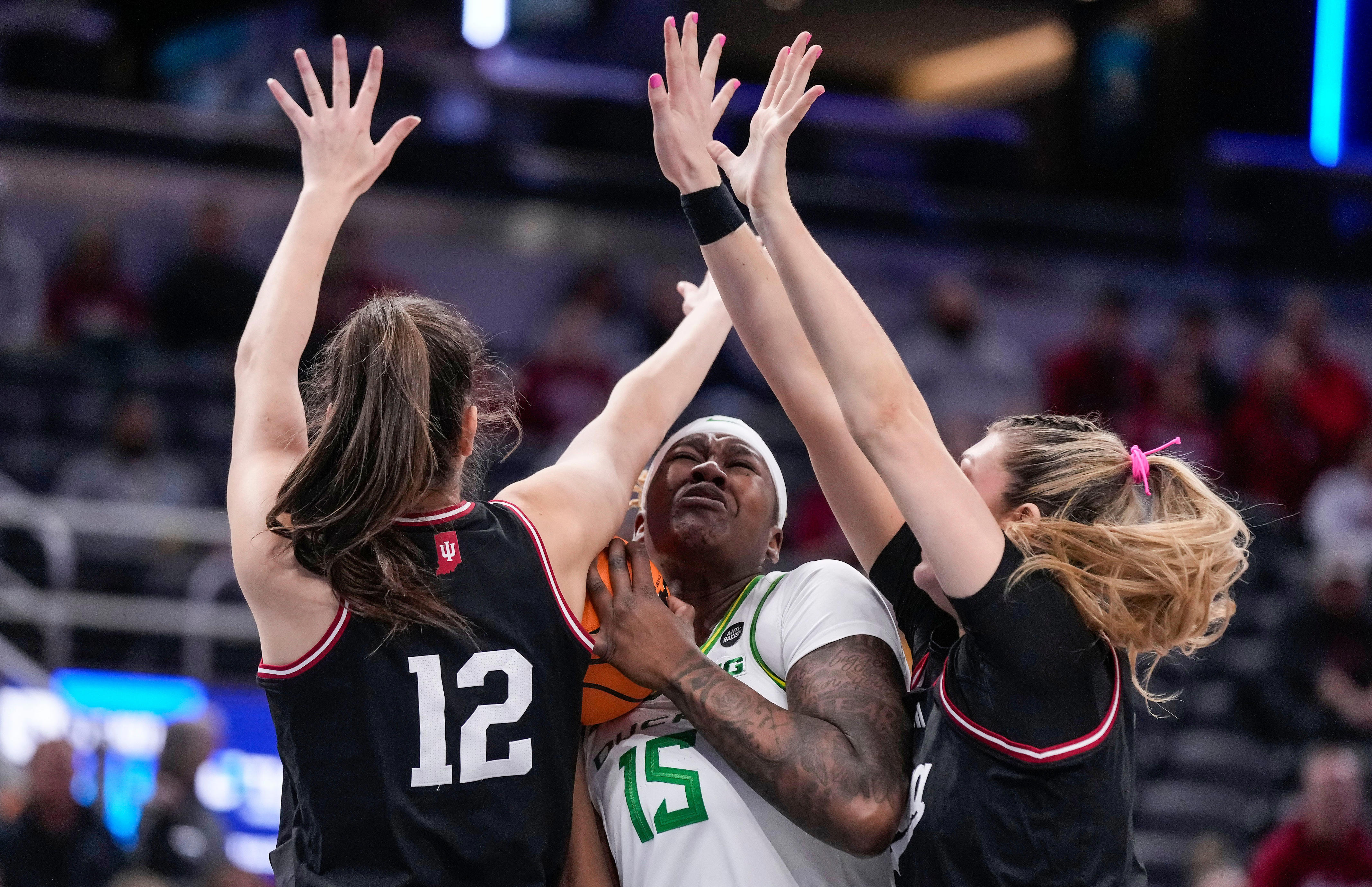 Oregon women's basketball goes one-and-done at Big Ten Tournament in ...