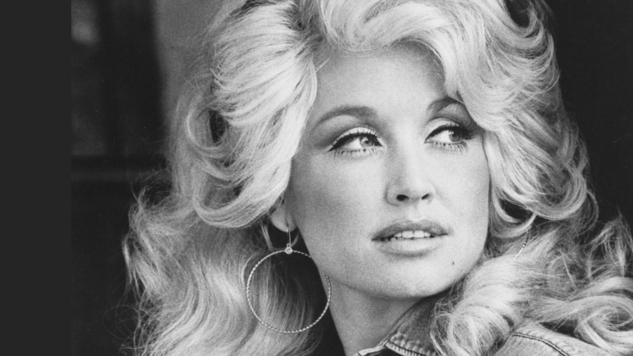 Dolly shares ‘love note’ to family, friends and fans after husband Carl Dean’s death