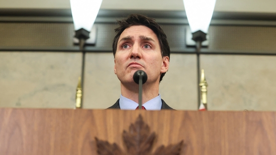 Justin Trudeau starts crying in front of reporters amid Trump's harsh ...