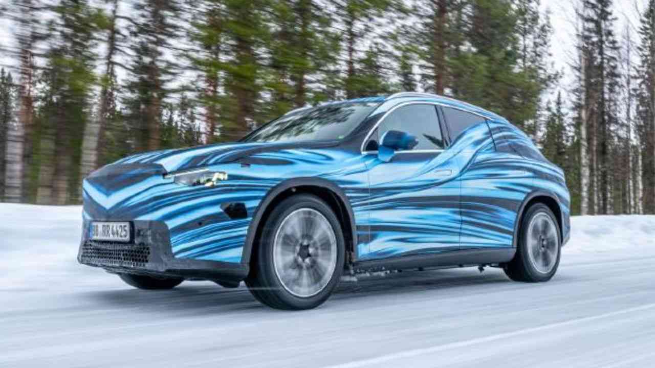 Mercedes electric GLC arrives to replace EQC with new design and fast ...