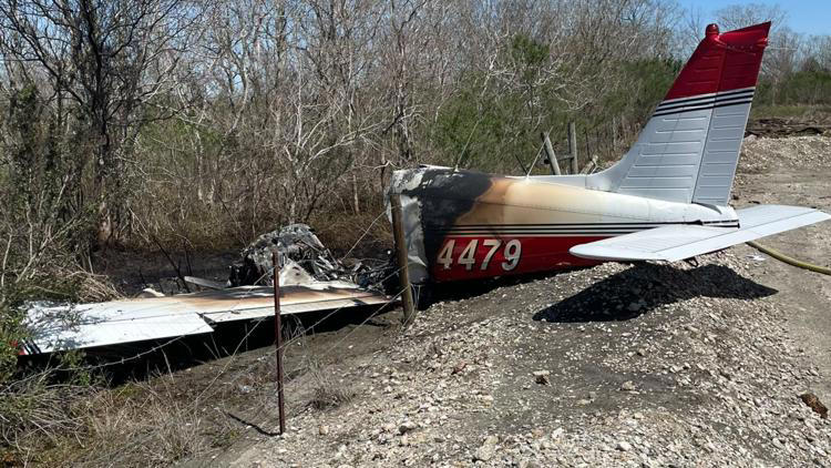 Small plane crashes and burns in Pearland