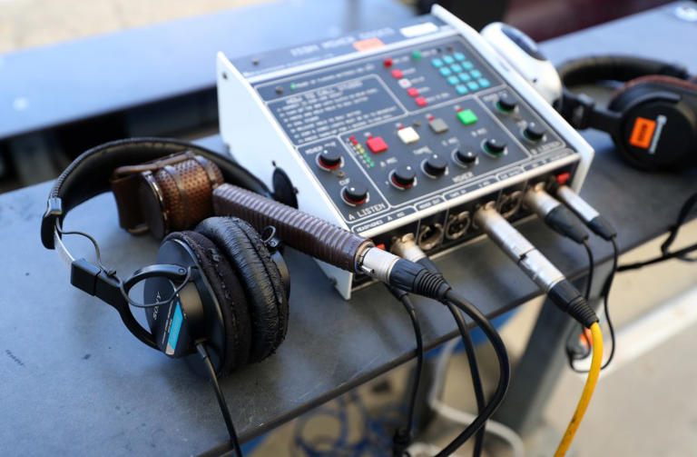 Local radio hosts at 98.9 The Rock, 99.7 The Point announce departures