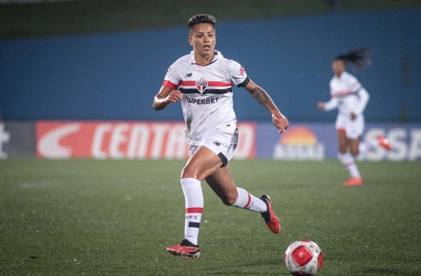 Com Supercopa pela frente, Bia Menezes projeta ano pelo São Paulo