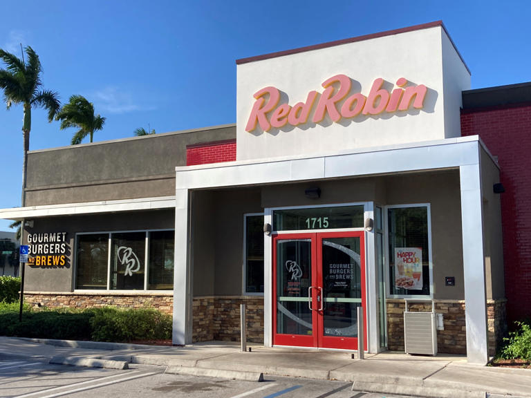 Red Robin eyes closing 70 'underperforming' restaurants. Is Ohio ...