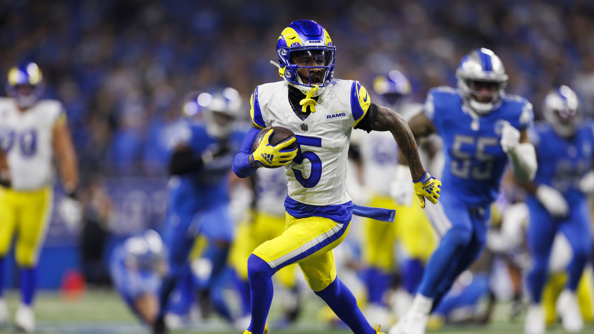 Tutu Atwell agrees to one-year deal to stay with Rams