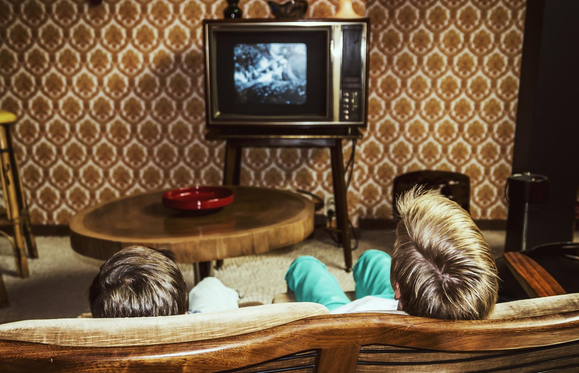 25 Iconic Retro Items That Your Grandparents LOVED To Spend Their Money On