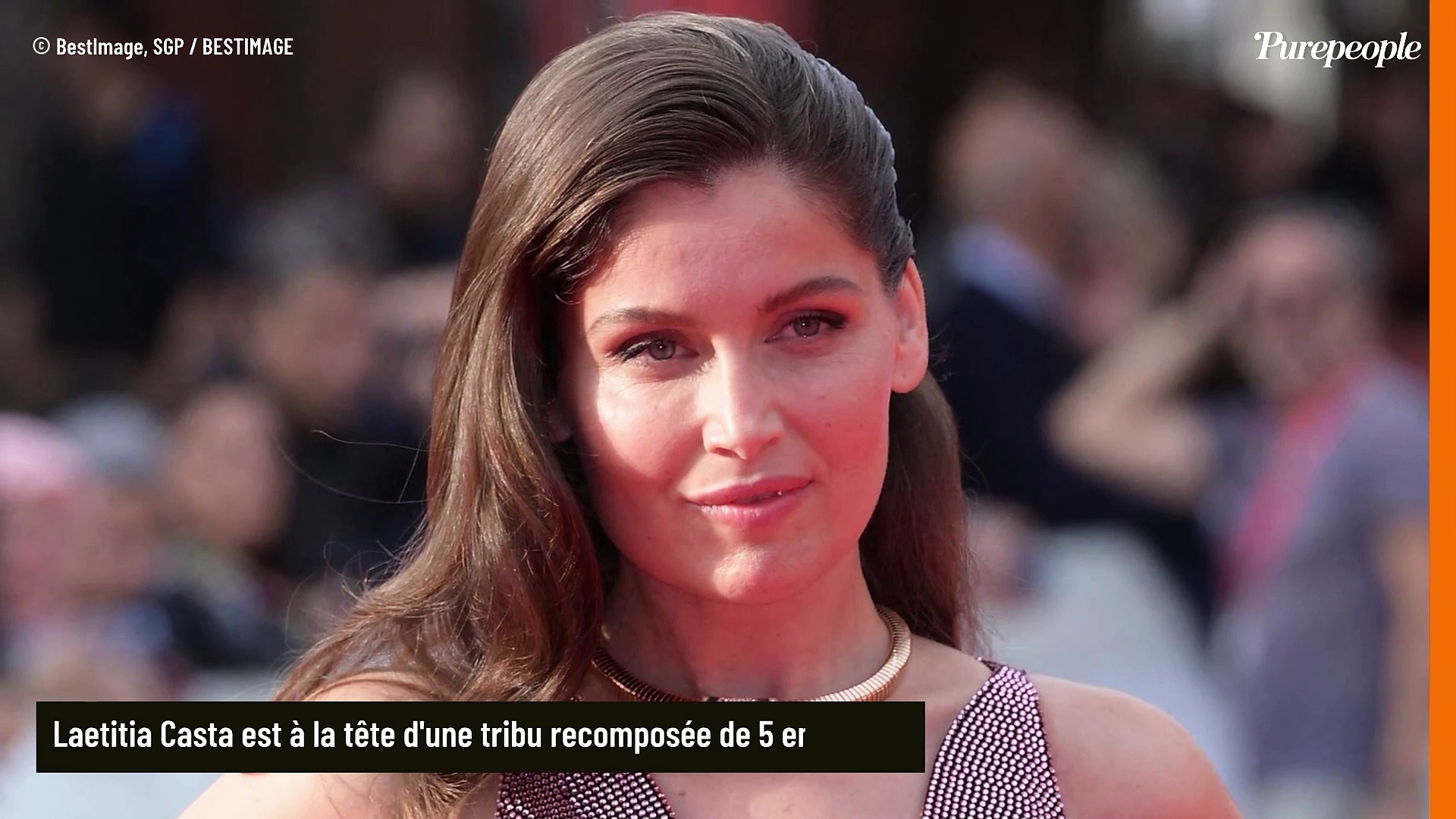 Laetitia Casta, ses vacances à Lumio en Corse avec ses 5 enfants dans ...