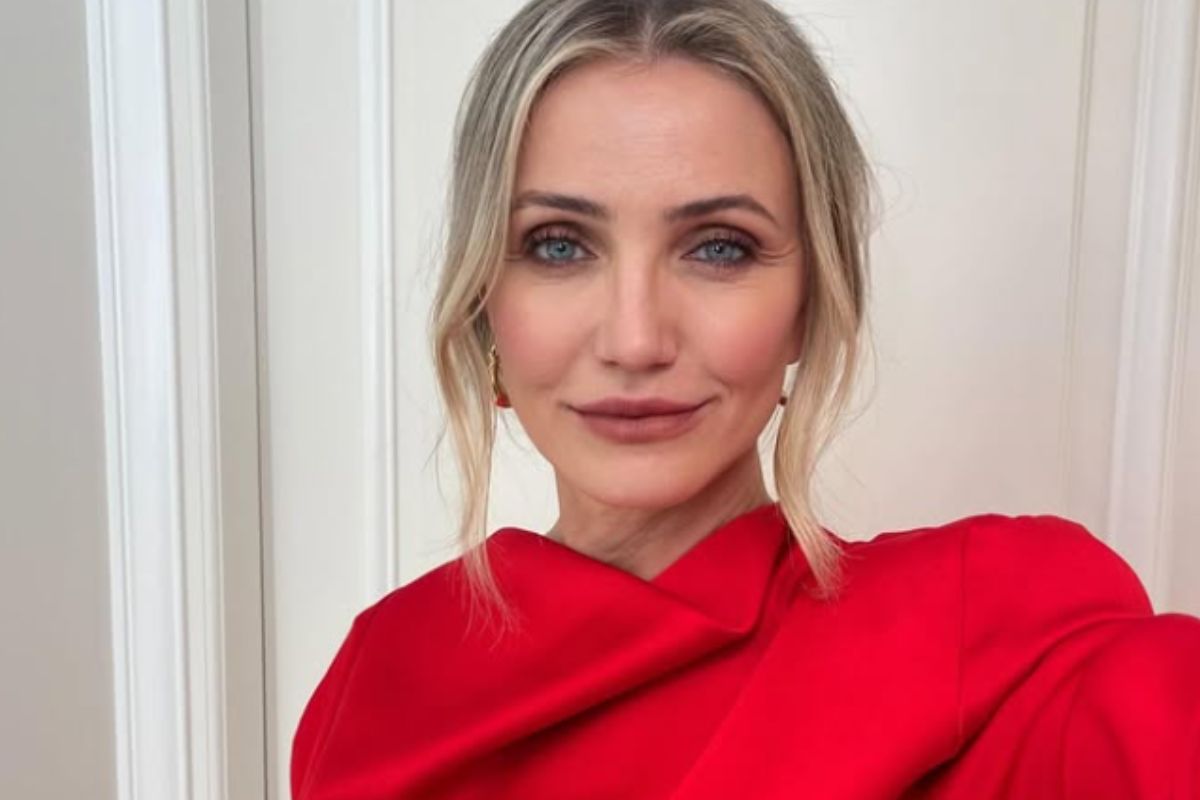 Cameron Díaz deslumbra en la París Fashion Week tras 13 años de ausencia