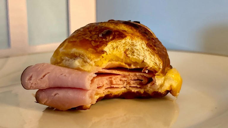 Dunkin' Ham And Swiss Pretzel Sliders Review: A Knot-So-Hot Springtime ...