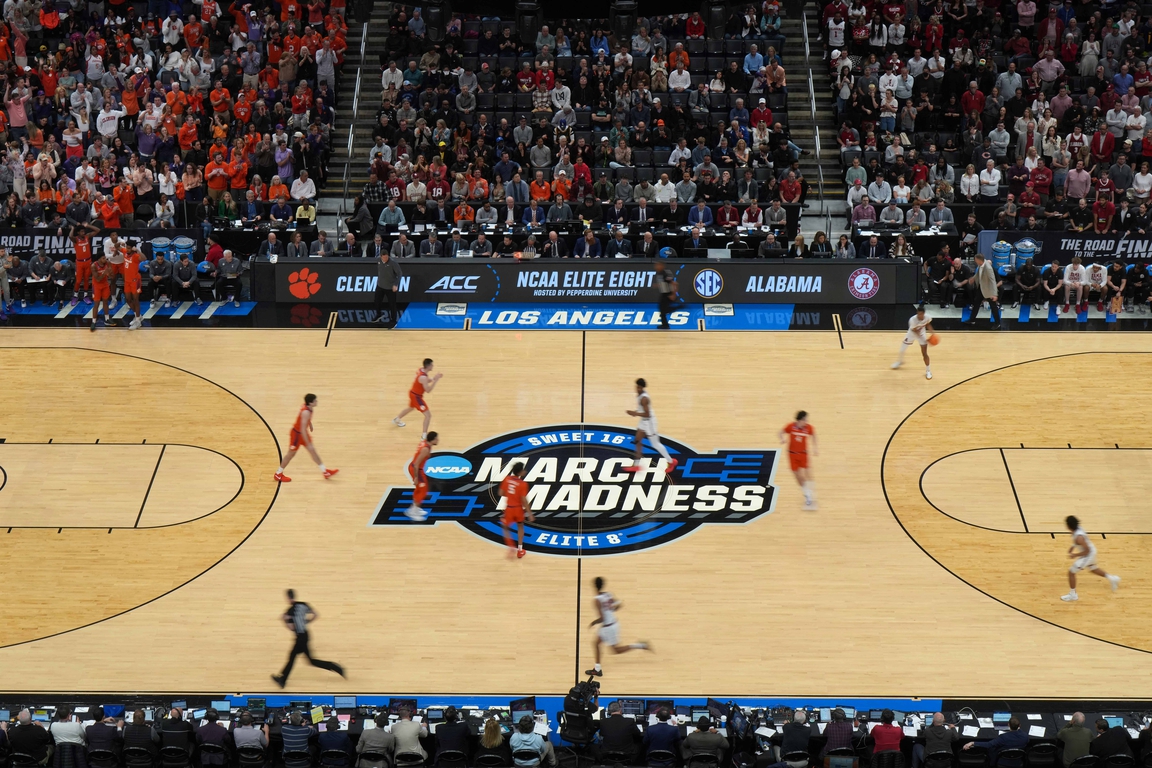 Top 10 players in women's college basketball entering March Madness