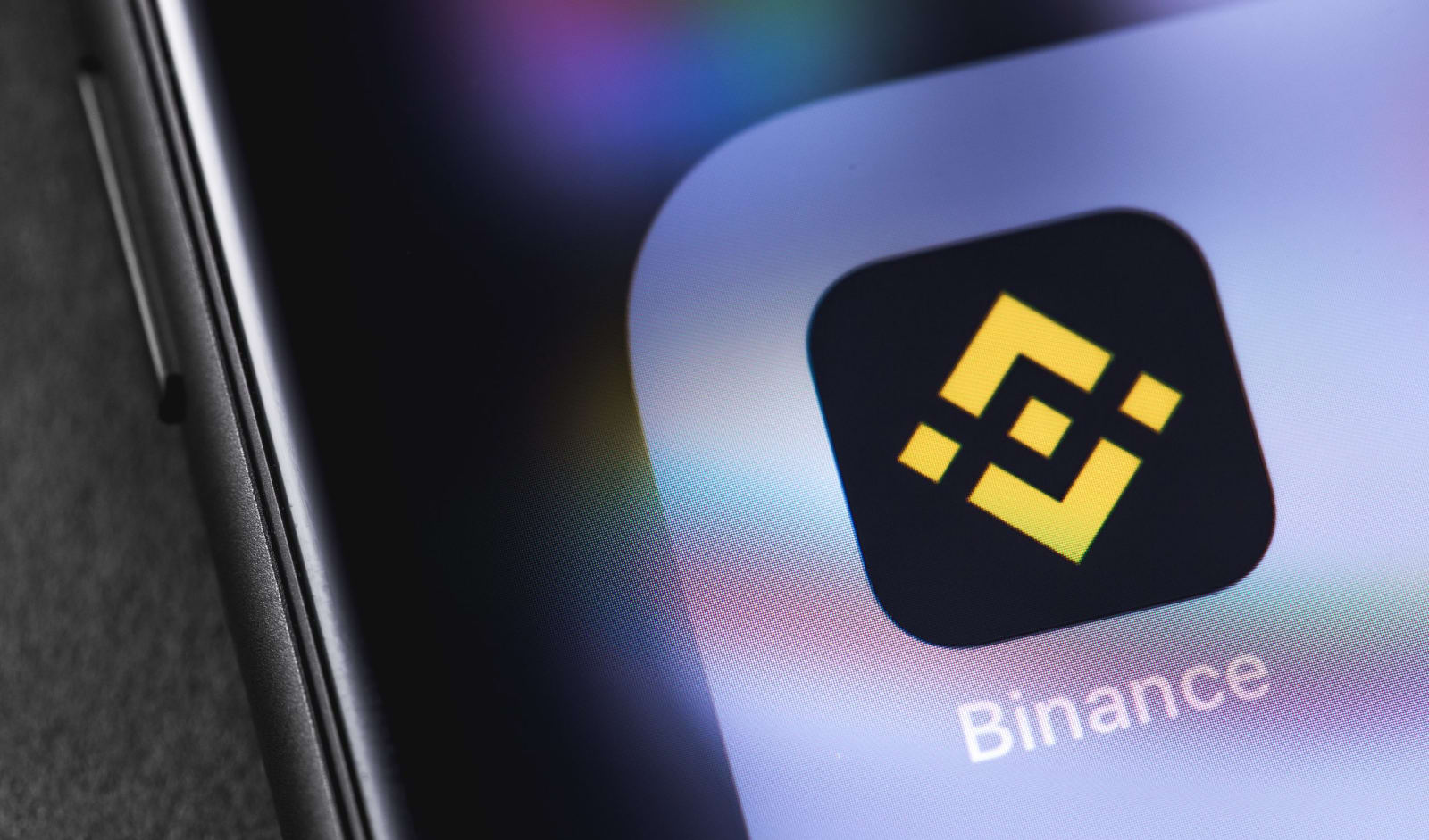 Binance suspends RED listing as Redstone slashes airdrop allocation