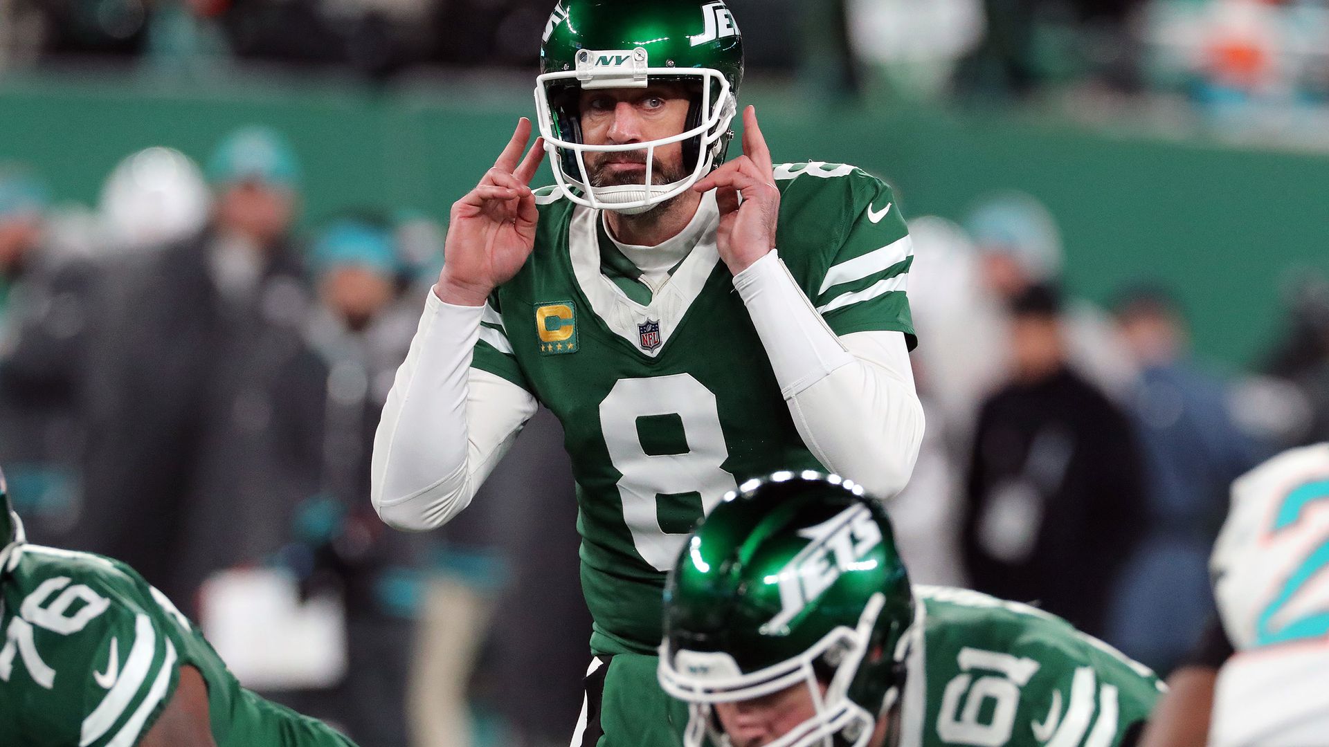 Report — Giants ‘seriously considering’ Aaron Rodgers