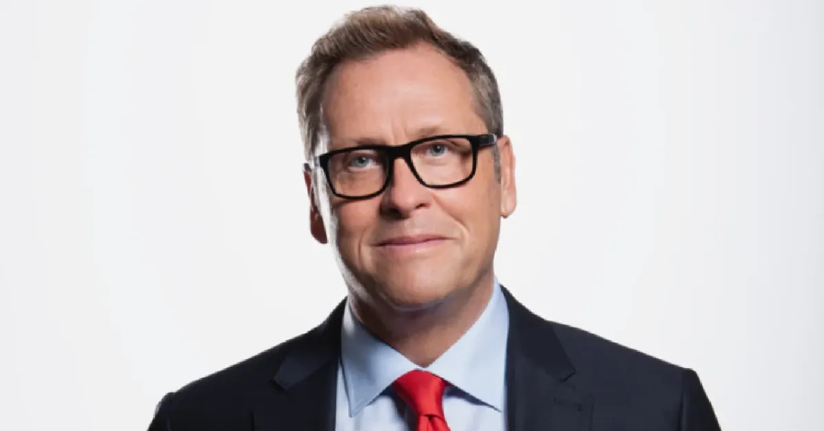 MSNBC hires Scott Matthews to lead news, will hire 100 journalists