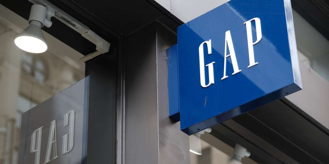 Gap’s holiday quarter was a big win. Here’s what’s working for the ...