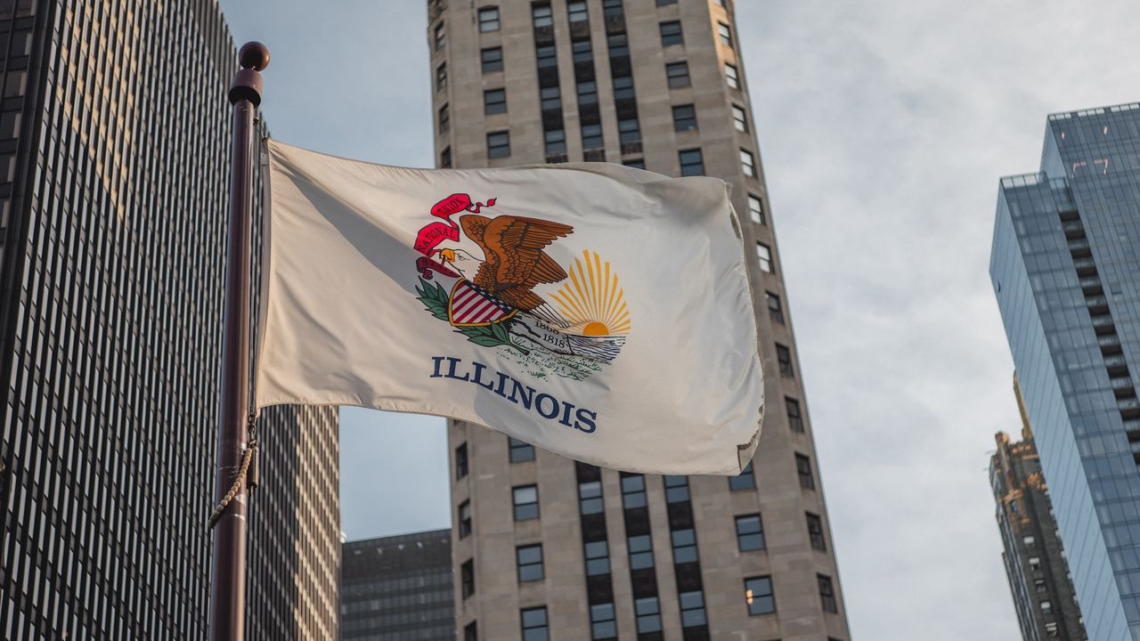 Illinois flag contest winner? It's not that exciting.