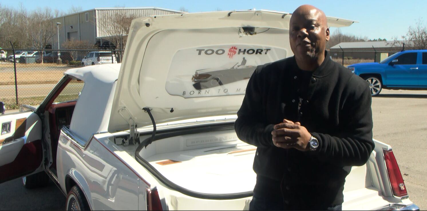 48 EXCLUSIVE: Spokes-N-Vogues customizes car for rapper Too $hort