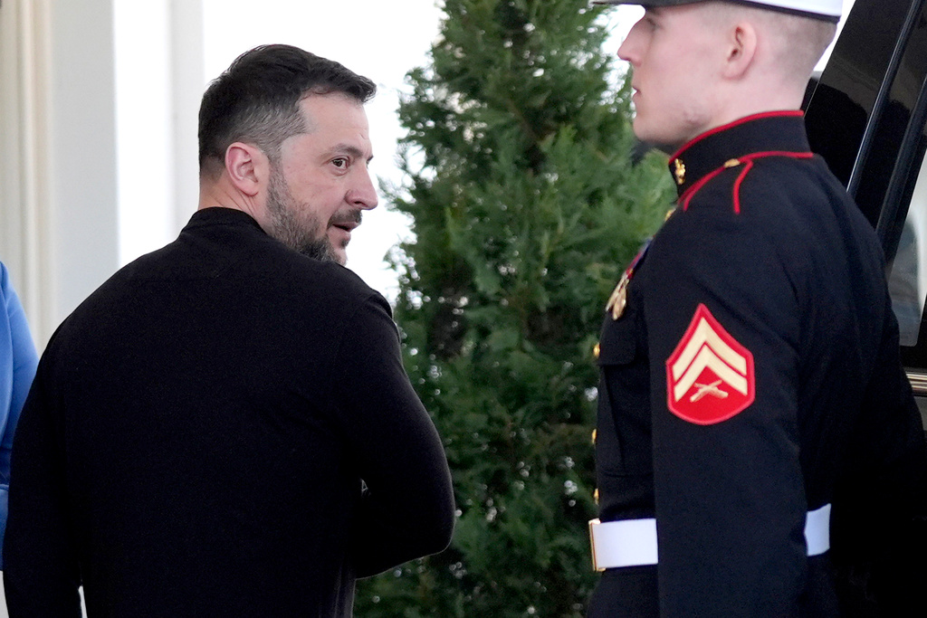 Trump kan häva ukrainares uppehållstillstånd