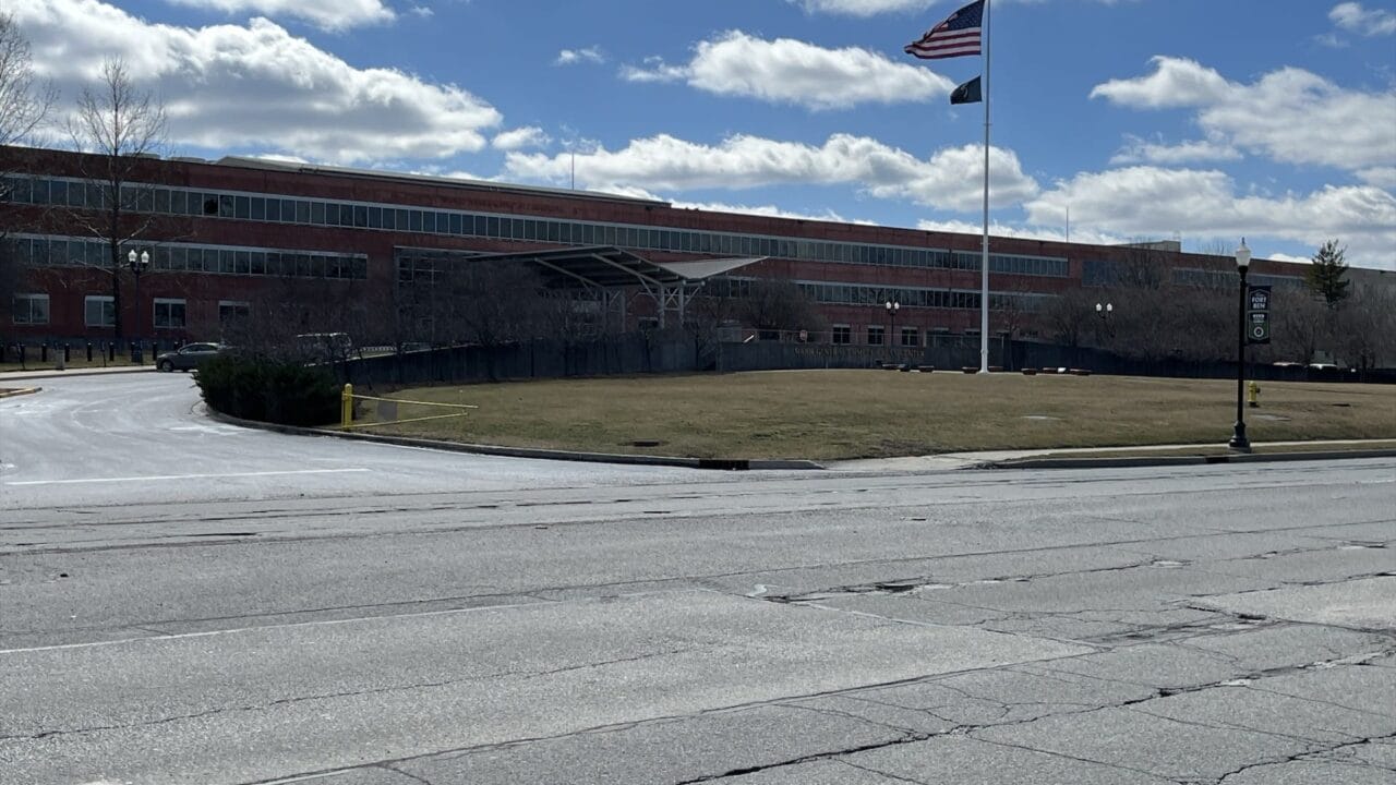 Federal building ‘disposal' list puts employees on edge