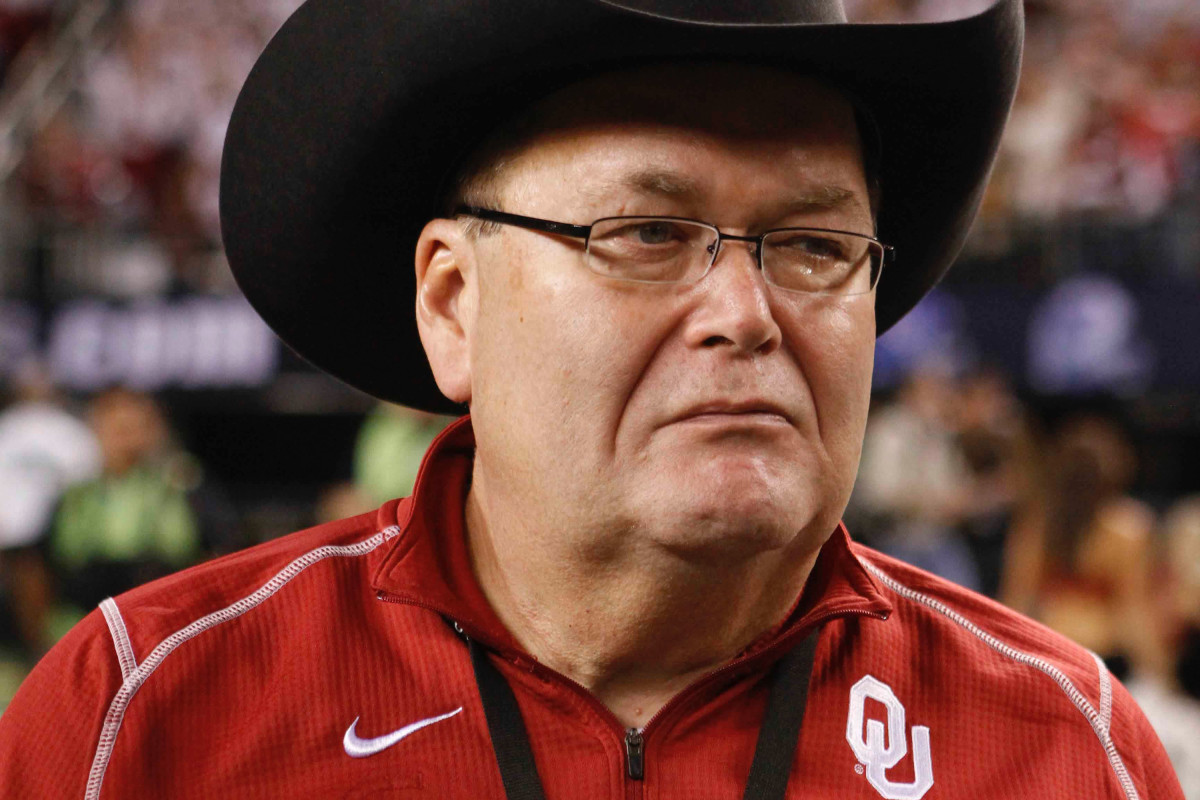 Jim Ross Shares his Thoughts on Oklahoma Football