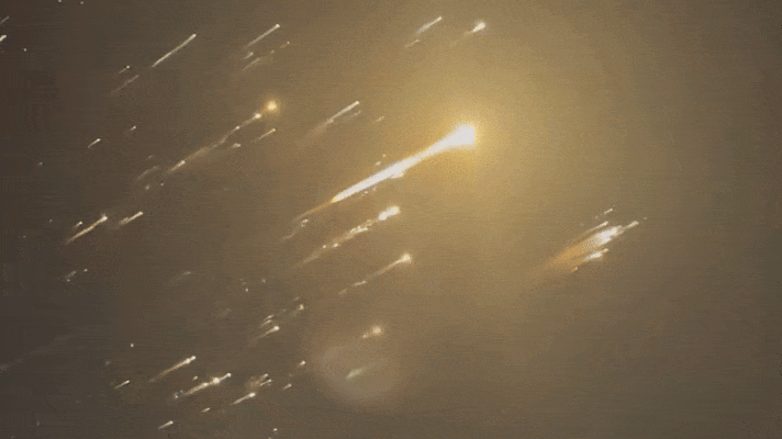Watch: SpaceX Starship explodes, shooting glitter of debris falling ...