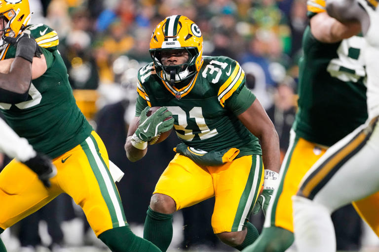 Packers tender ERFAs Emanuel Wilson, Daniel Whelan and Kadeem Telfort