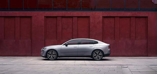 最高续航740km 沃尔沃ES90发布 800V架构打造／浓浓跨界范儿