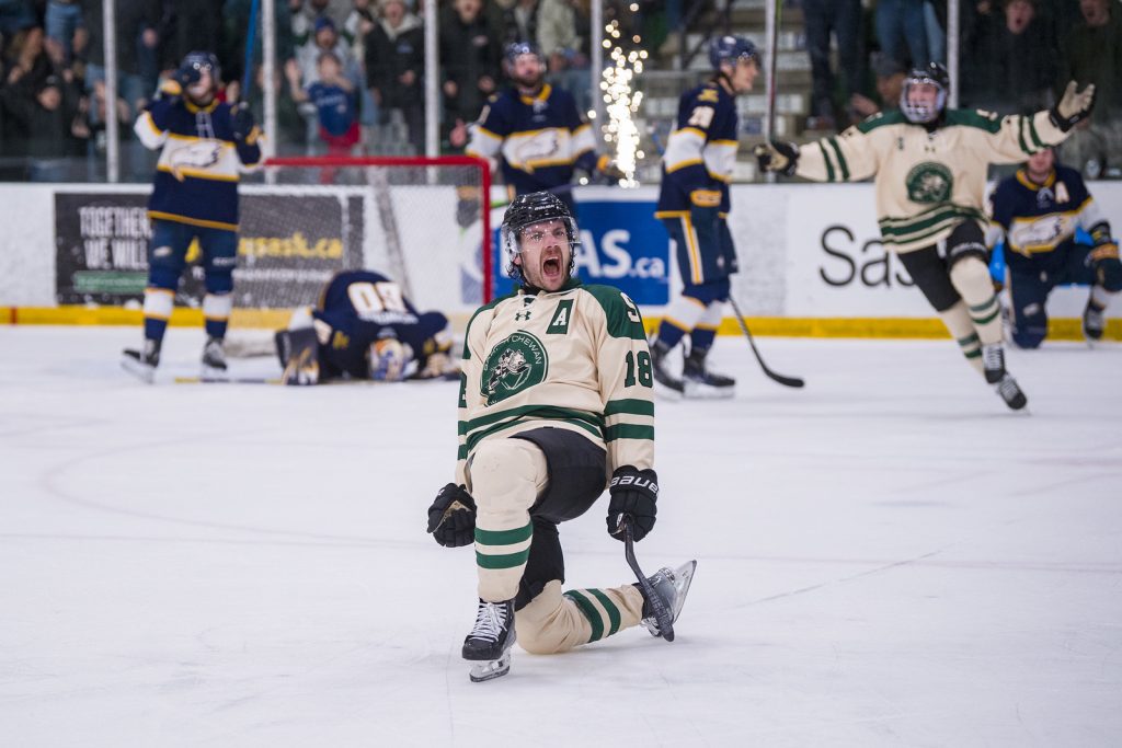 USask Huskies rally to host Canada West men’s hockey championship series