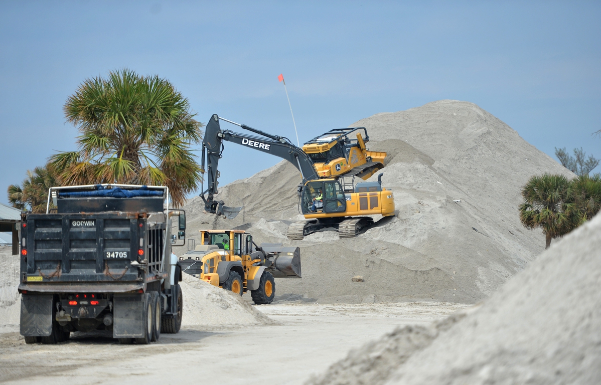 Astounding photos show Hurricane Milton's vast destruction in Florida ...