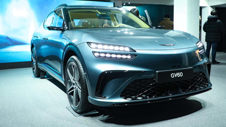 외관 보다는 내실! 제네시스 GV60 부분 변경 살펴보니