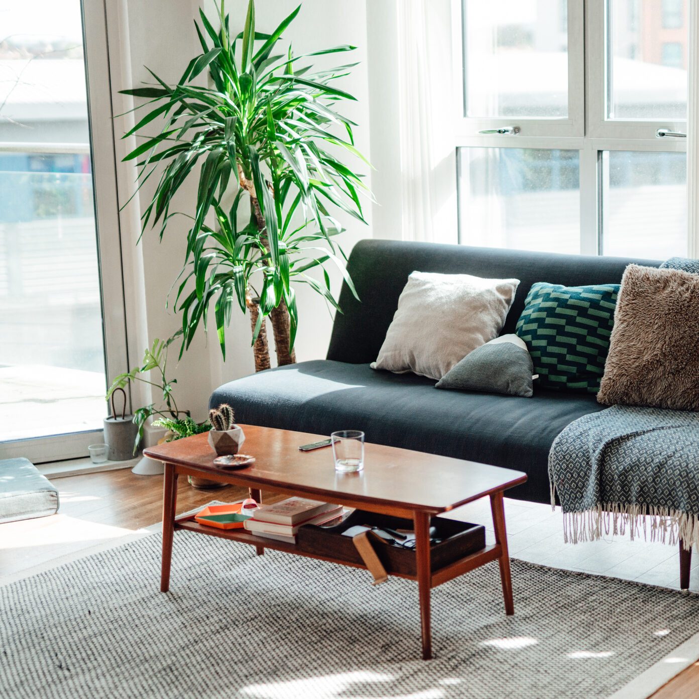 Maximize Your Space: 19 Tips to Make a Small Room Feel Bigger