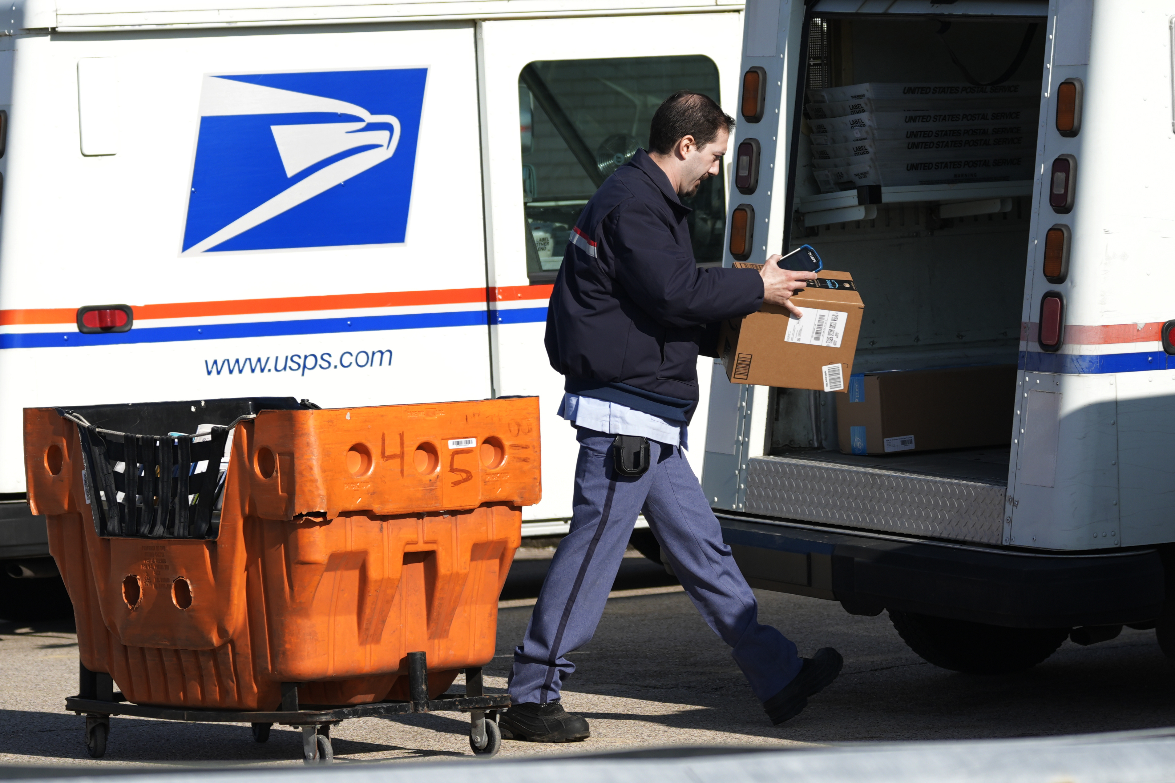 Warning Issued for USPS Scam Text: What to Look Out For