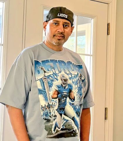 Detroit Lions Superfan Andy Isaac Dies at 45, Weeks After Entering ...