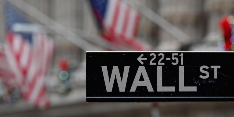 State Street’s private-debt ETF launched with major buzz. What are ...