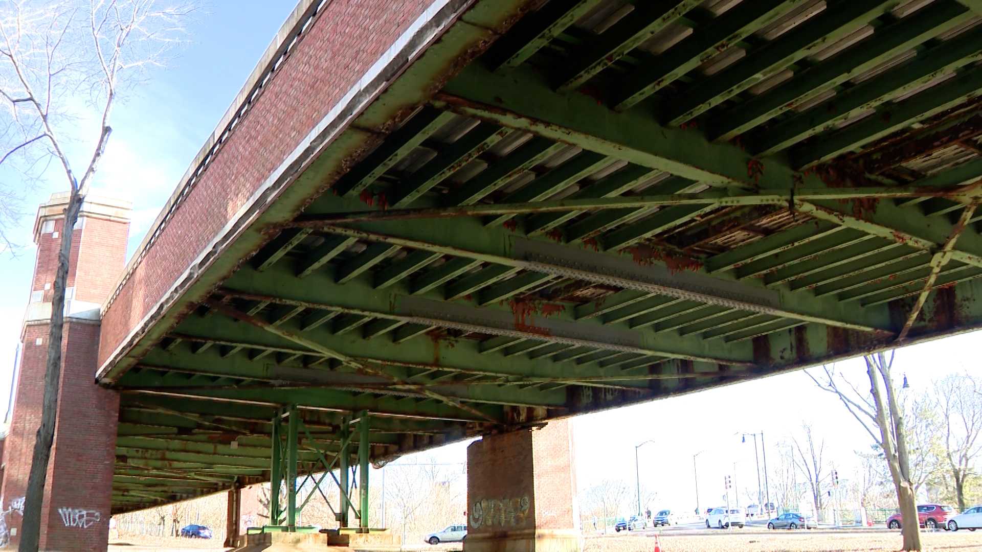 How Massachusetts bridges compare to those in other states