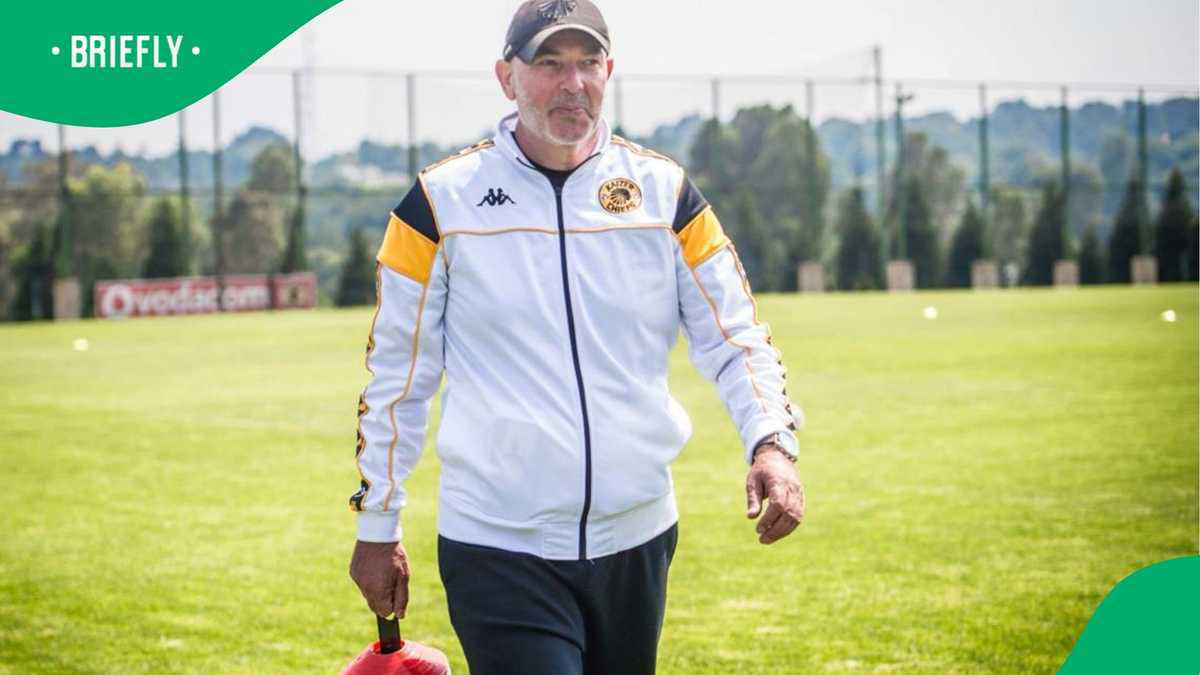 South African defender signs deal with Kaizer Chiefs, joins Nasreddine ... South African defender signs deal with Kaizer Chiefs, joins Nasreddine ...